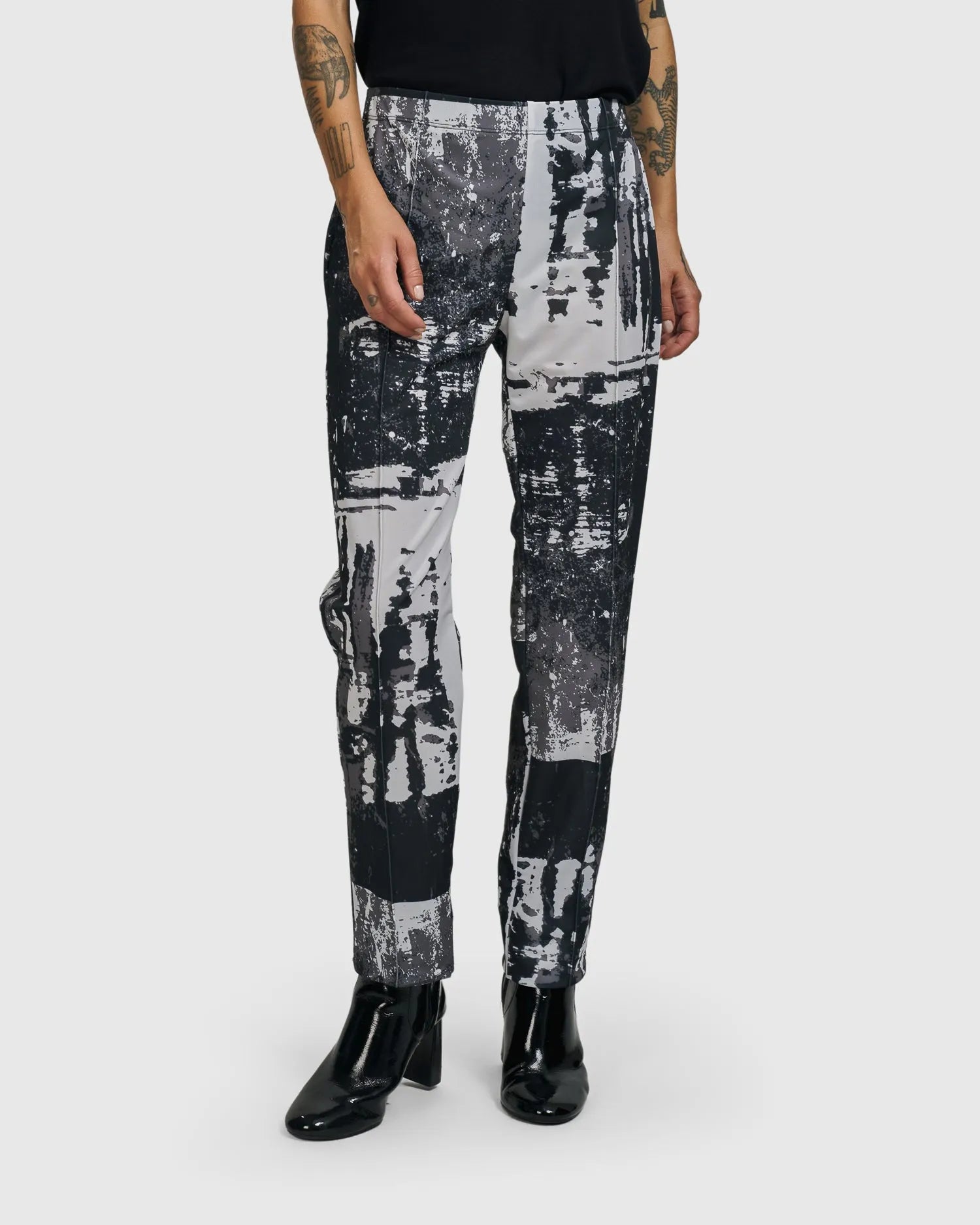 Digi Slim Pants, Marble – Alembika U.S.