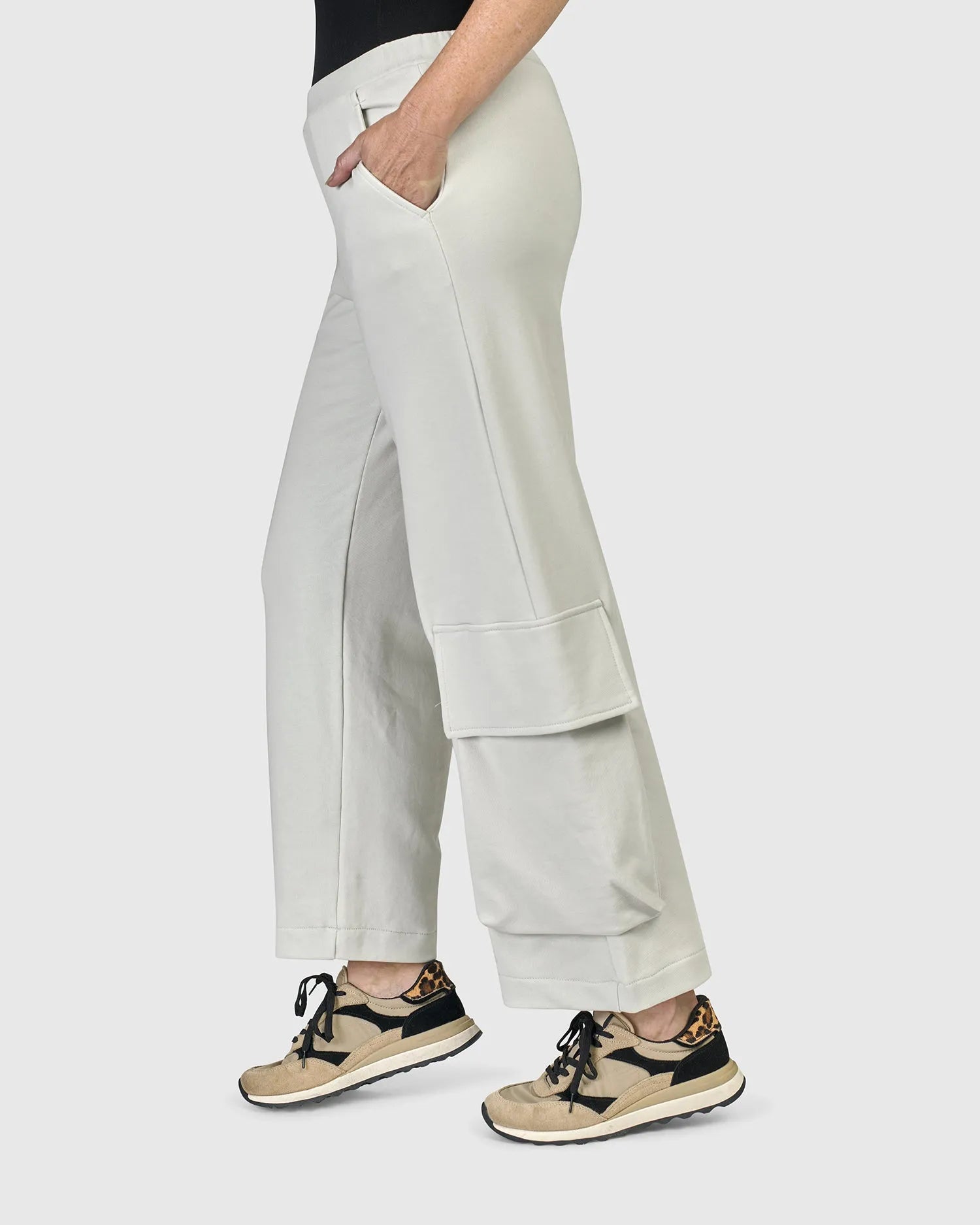 Urban Cleo Cargo Pants, Ice – Alembika U.S.