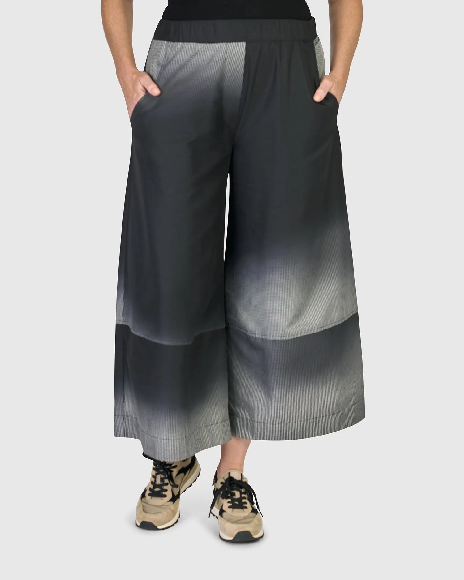 Urban Elektra Wide Pants, Storm – Alembika U.S.