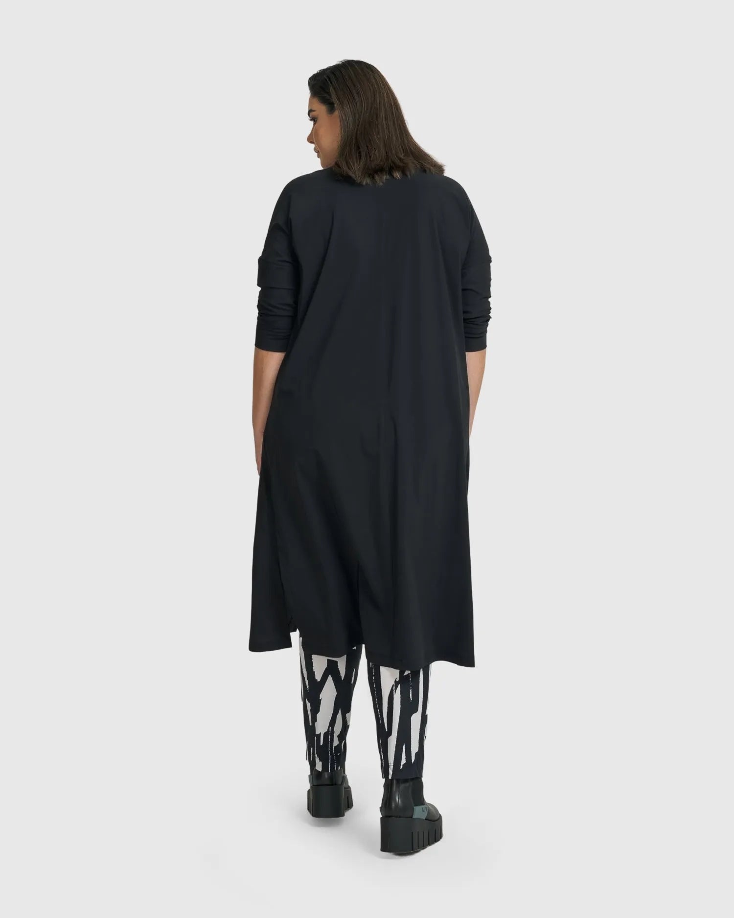 Matrix Duster, Black – Alembika U.S.