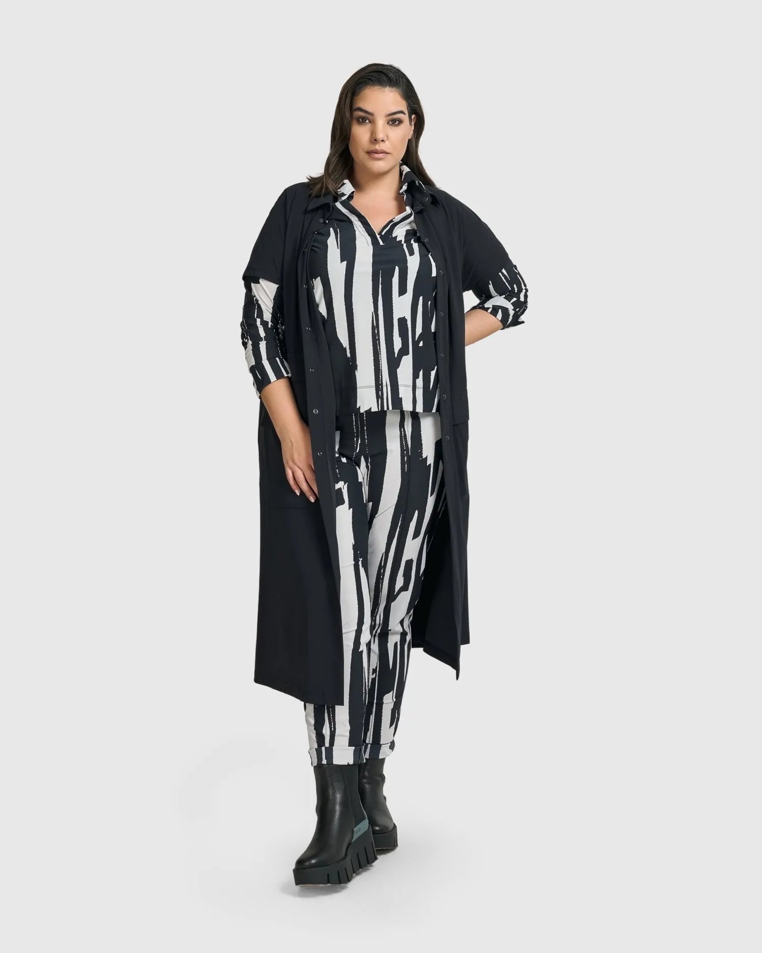 Matrix Duster, Black – Alembika U.S.