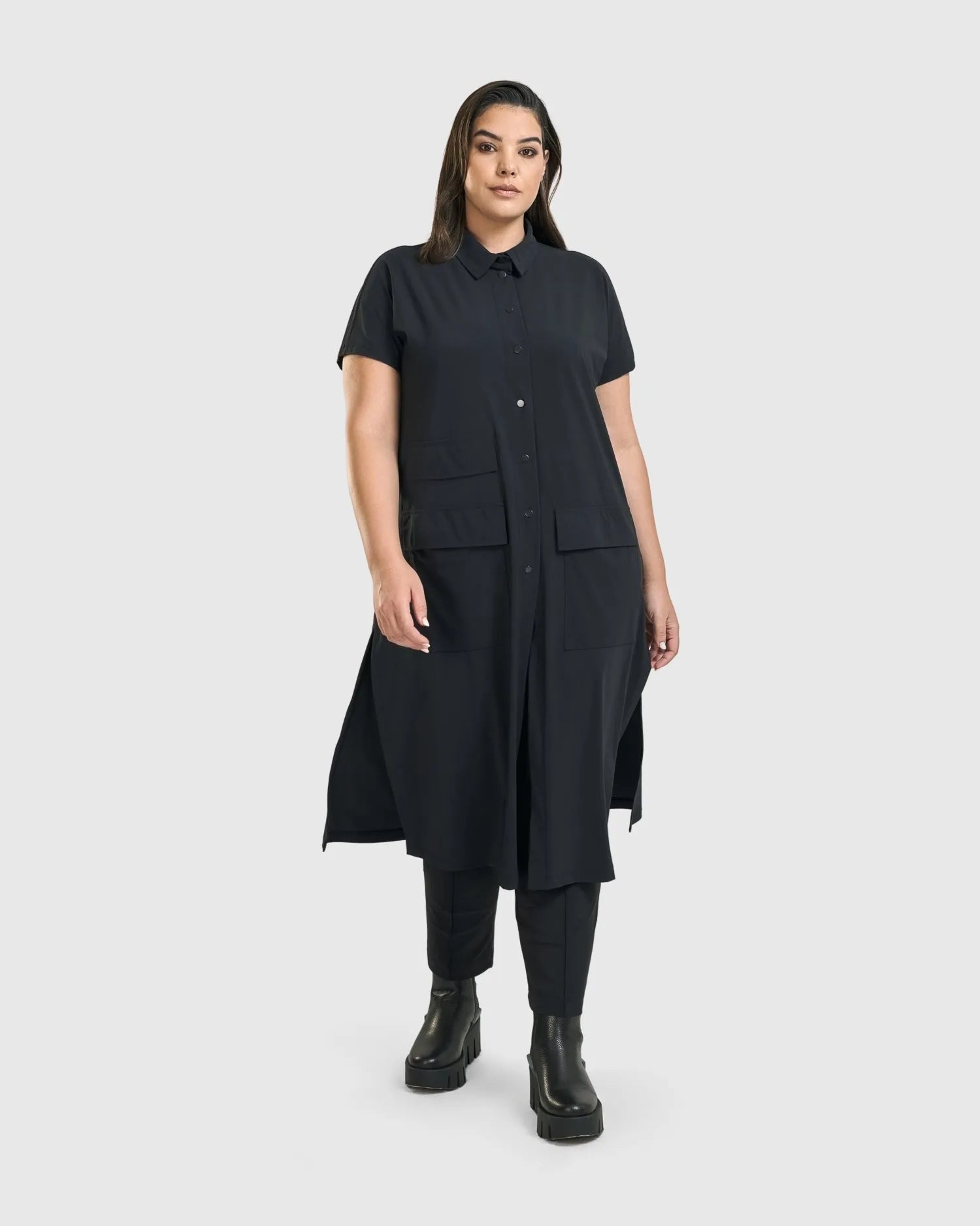 Matrix Short Sleeve Duster, Black – Alembika U.S.