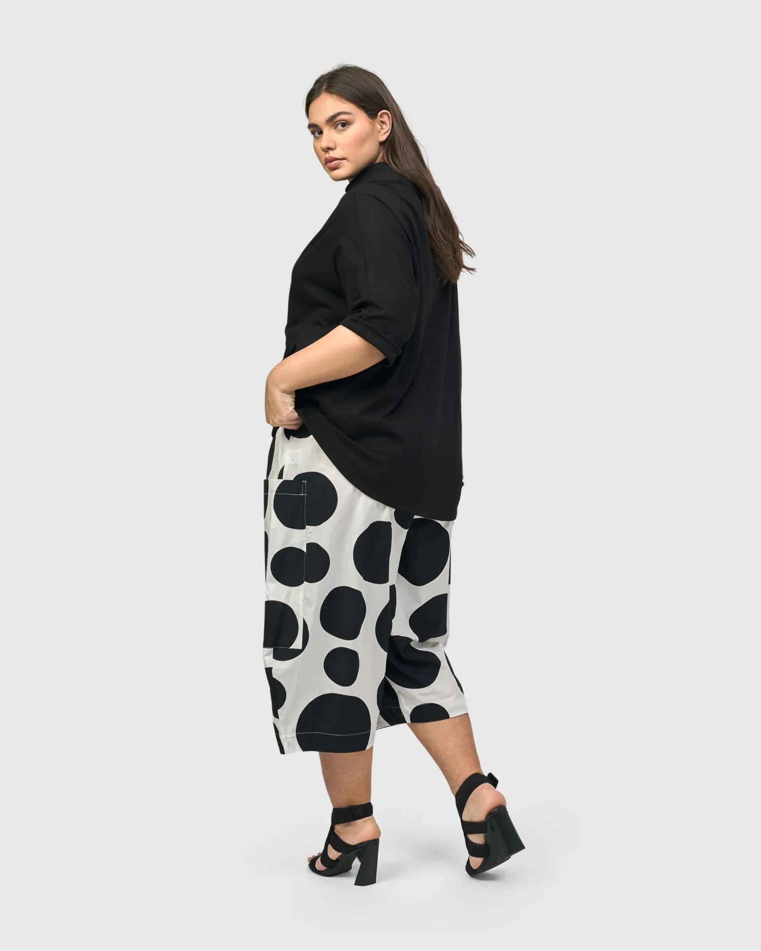 Urban Dot Barrel Pants, Mono – Alembika U.S.