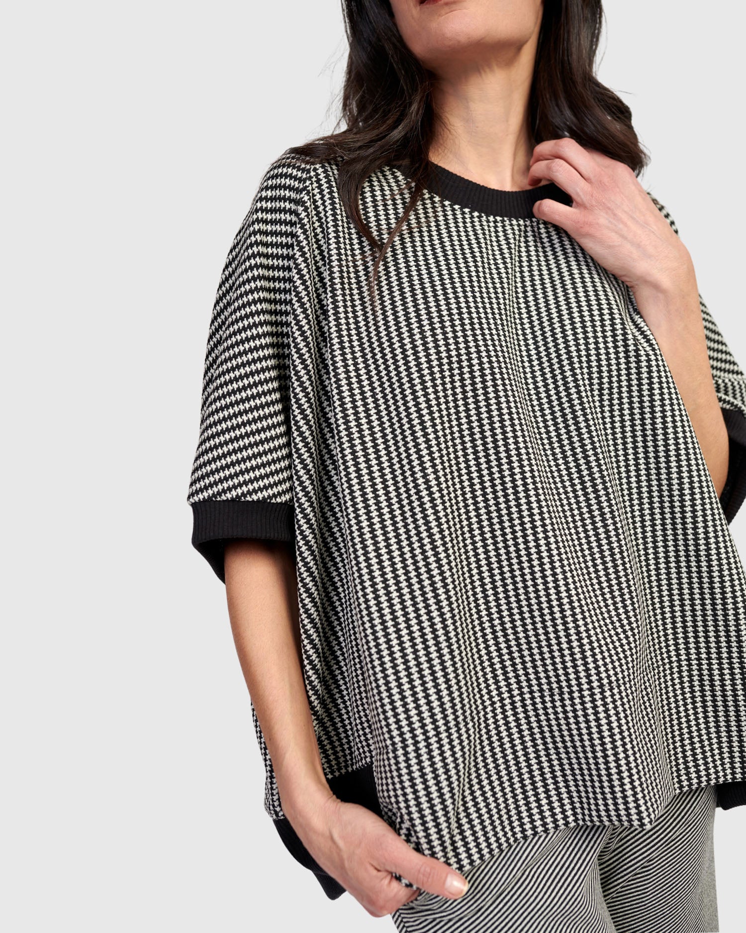 Yetta Rounded Top, Steel – Alembika U.S.