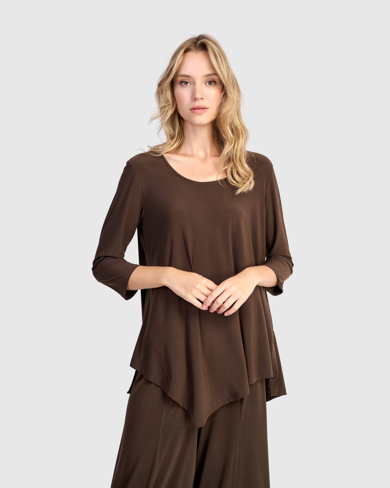 Essential Slinky Point Hem Top, Sepia – Alembika U.S.