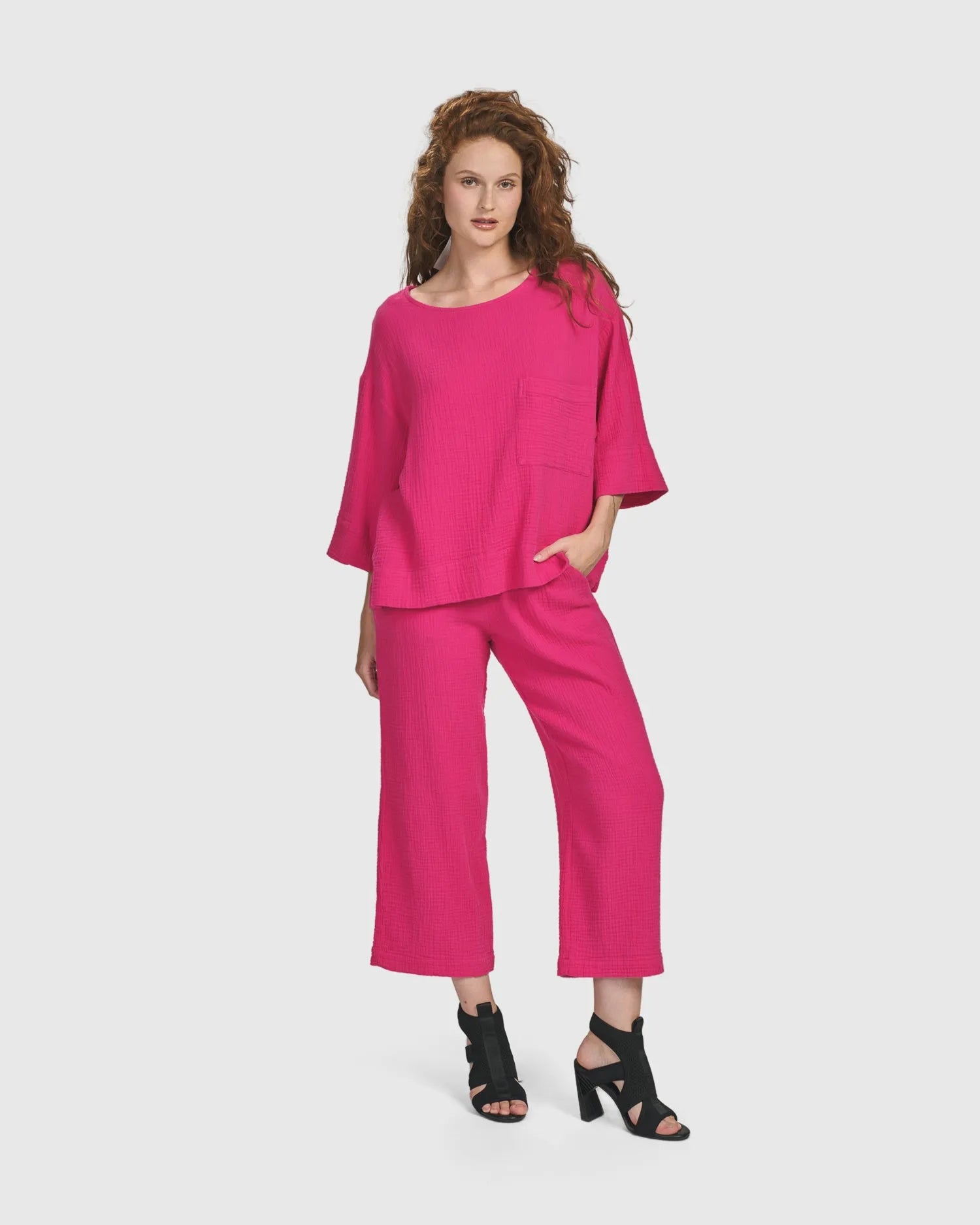 Recreation Tee, Fuchsia – Alembika U.S.