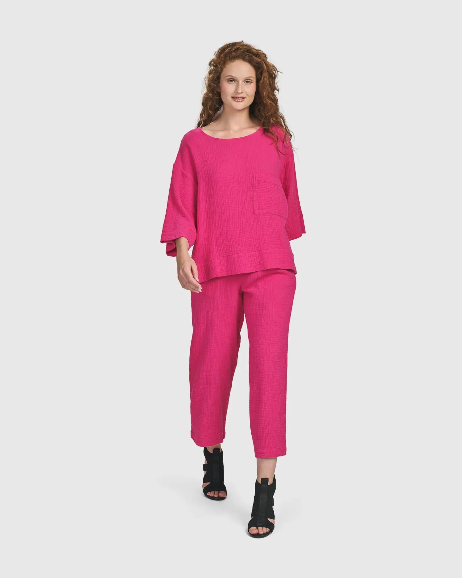 Recreation Tee, Fuchsia – Alembika U.S.