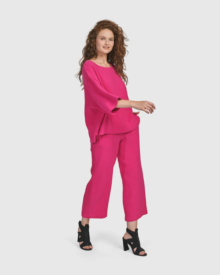 Recreation Tee, Fuchsia – Alembika U.S.
