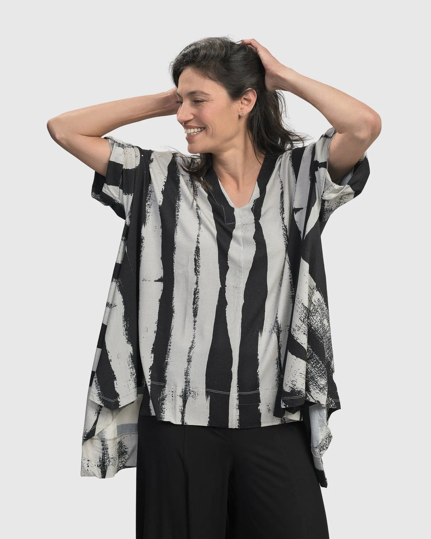 Charisma V Neck Hi-Lo Trapeze Top, Grunge – Alembika U.S.