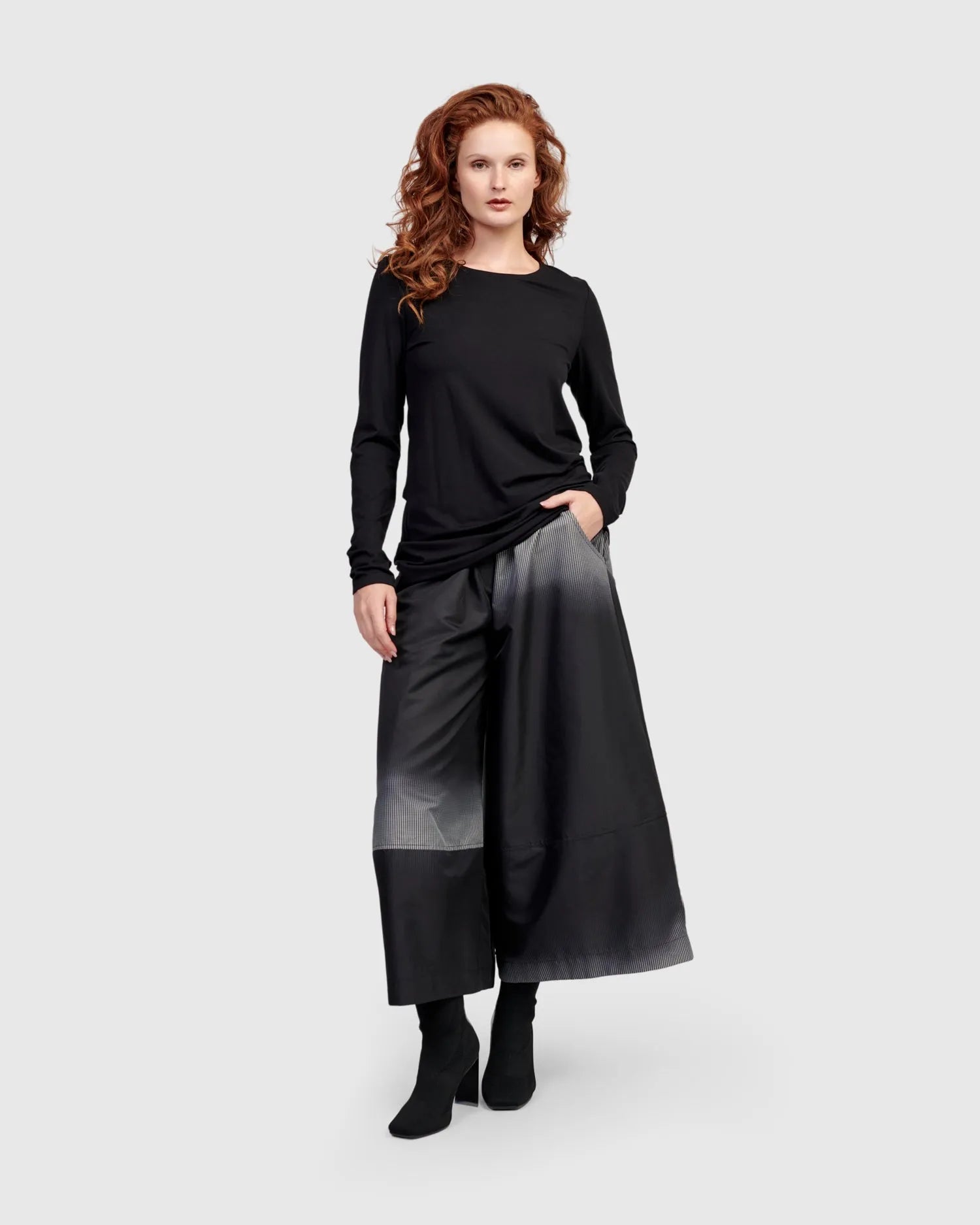 Urban Elektra Wide Pants, Storm – Alembika U.S.