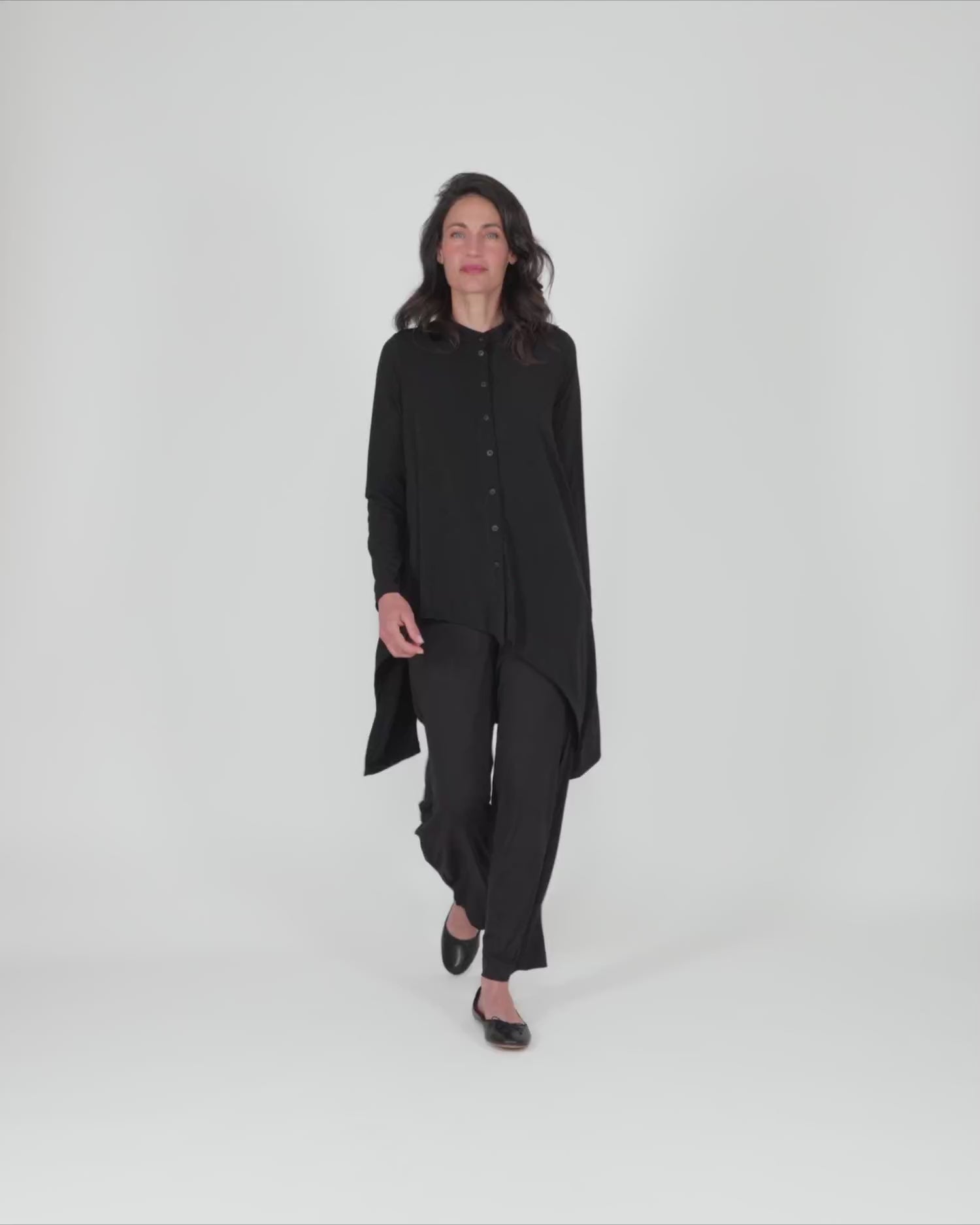 Essential Hi-Lo Button Down Top, Black – Alembika U.S.